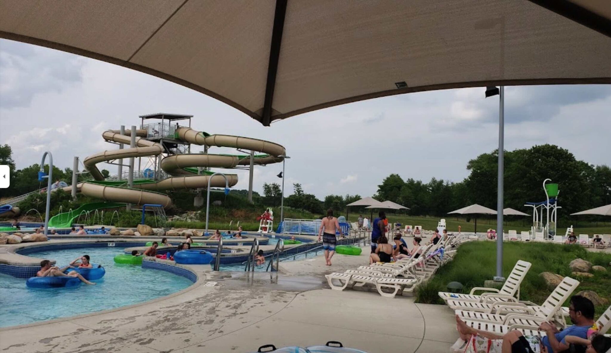 15 Best Outdoor & Indoor Water Parks in Indiana